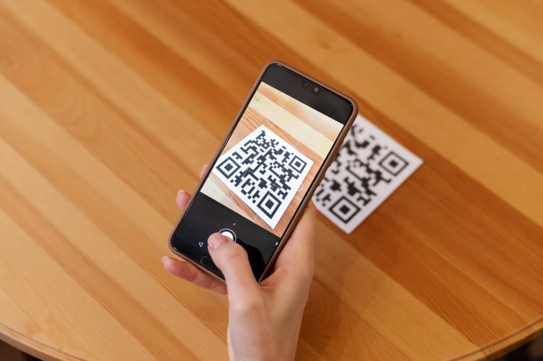 ¿Qué es y Cómo Funciona el Código QR para Pagar? | Bamboo Software